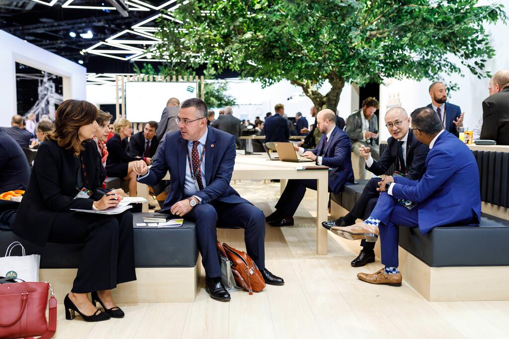 More than a conference: networking with the Sibos community | Sibos